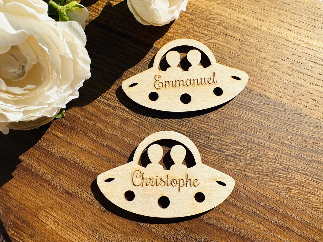 Custom UFO Place Cards, Laser Cut Alien Spaceship, Galaxy Decor - Etsy