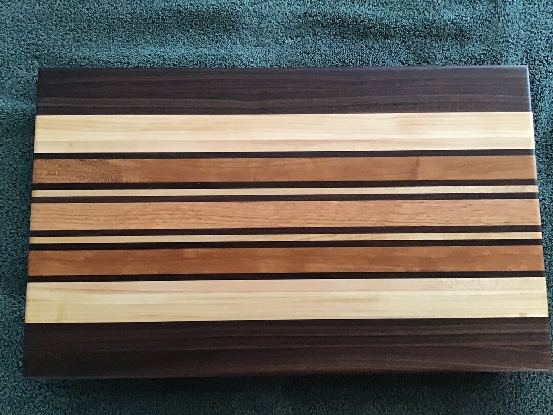 American Dark Walnut Beveled Edge Cutting Board With Contrasting Rich ...