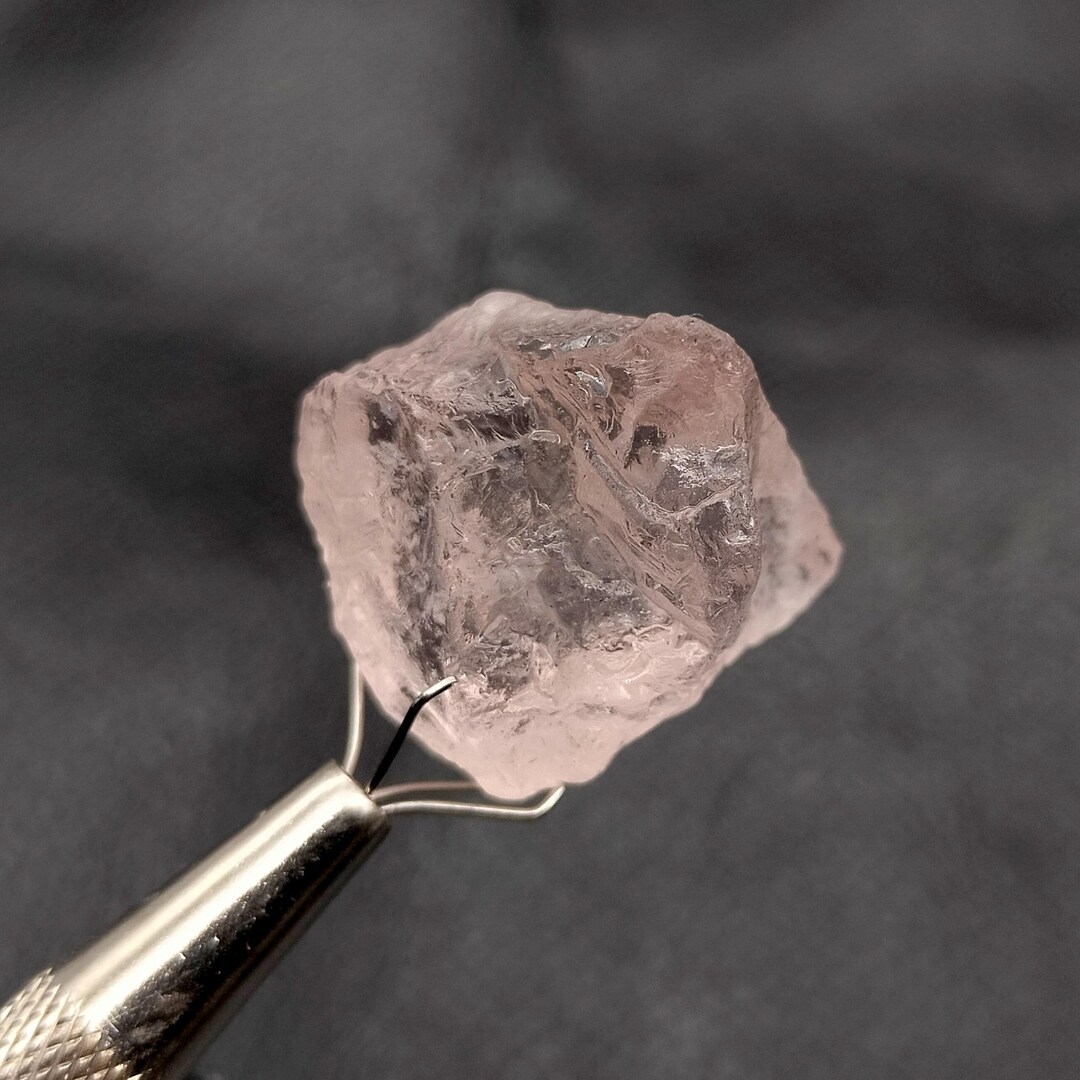 Untreated Morganite Rough– 44.45 Cts, Size- 18x20 Mm, Peach Morganite ...