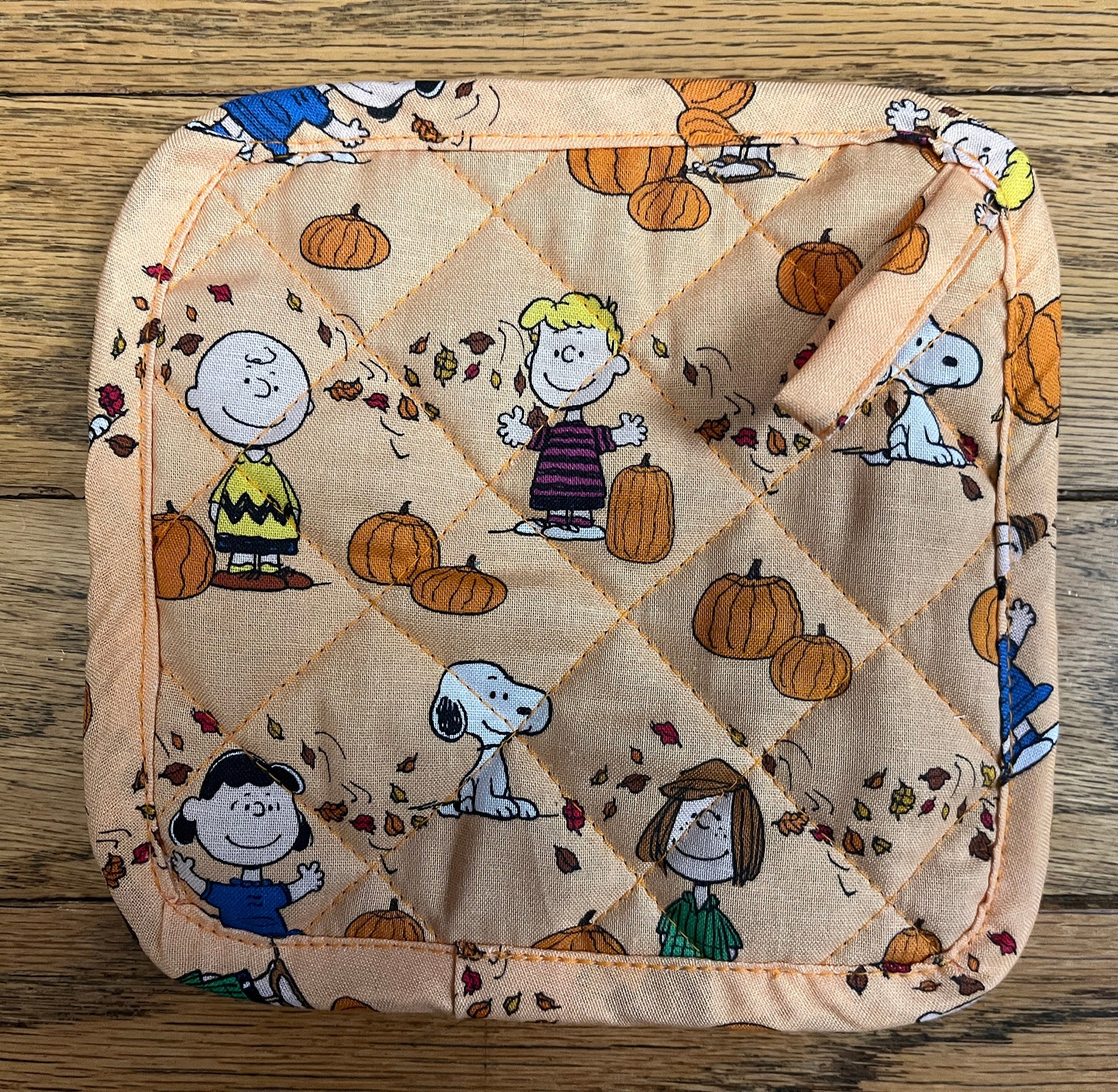 Peanuts Gang Halloween Pumpkin Patch Cotton, Oven Mitt and Potholder ...