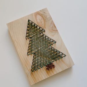 Christmas Tree String Art Template | DIY String Art | String Art ...