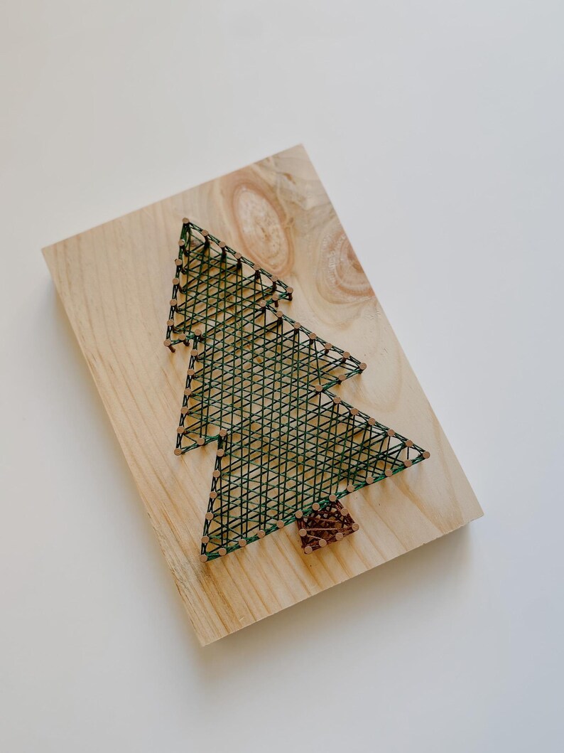 Christmas Tree String Art Template | DIY String Art | String Art ...