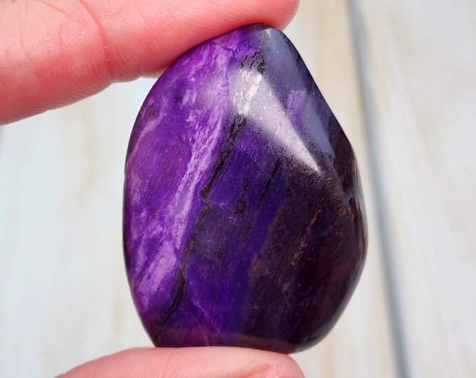 1.7 AA Gel Sugilite 27g, Rare Semi Precious Gem Sugilite Palm Stone ...