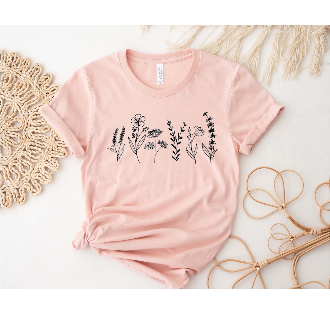 Botanical Wildflower Shirt: Floral Nature Lover Tee - Etsy