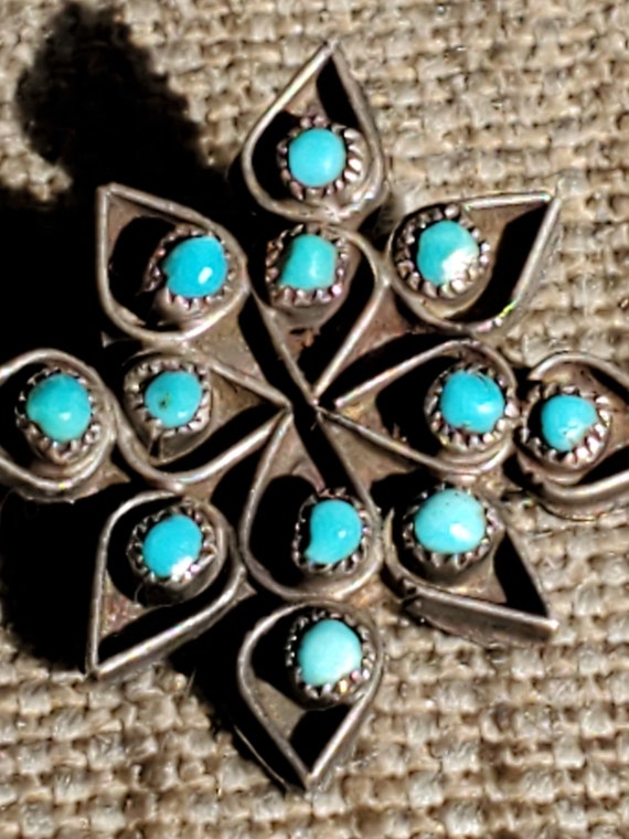 Vintage Zuni Needlepoint Pin - Gem