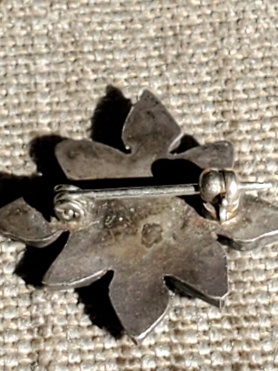 Vintage Zuni Needlepoint Pin - Gem