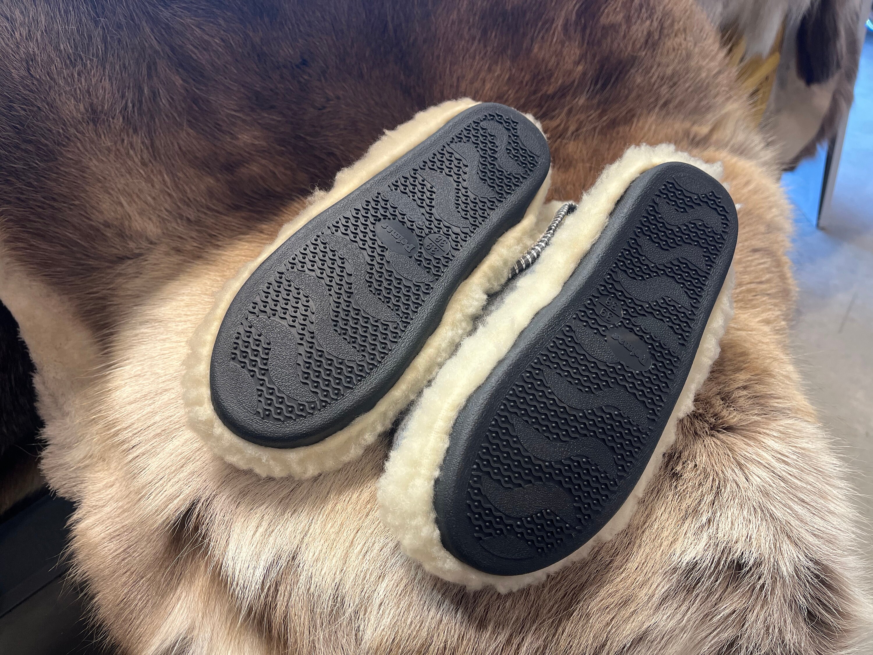 SHEEP WOOL SLIPPERS | Sheepskin Slippers | Non Slip Shoes | Natural ...