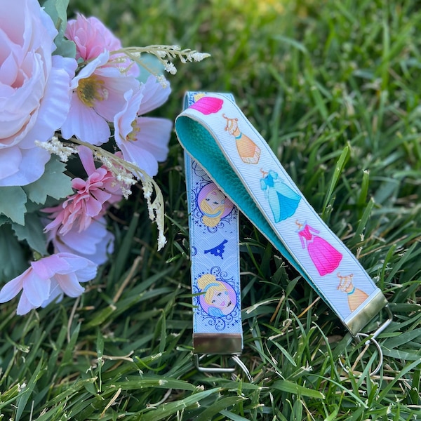 Cinderella Key Chain - Etsy