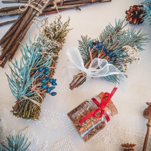 Yule Juniper & Blue Spruce Smudge Stick With Bundle - Small Bouquet ...