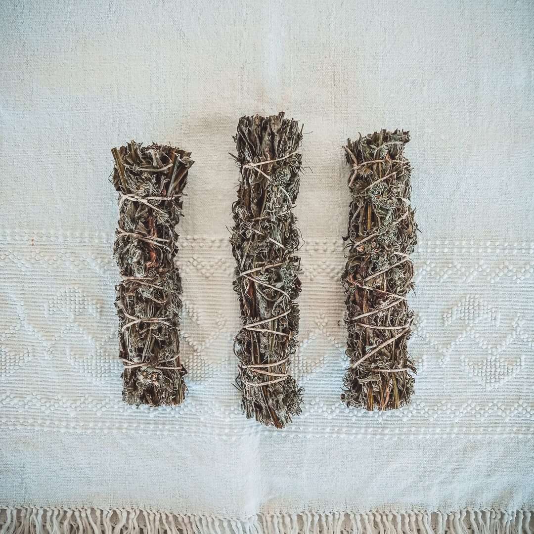 Lungwort Smudge Sticks - Herbs & Flowers Smudge Sticks - Witchcraft ...