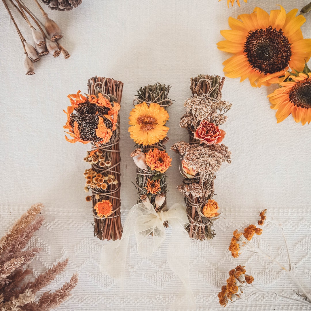 Floral Rosemary Pine Yarrow Smudge Sticks: Lughnasadh/lammas ...