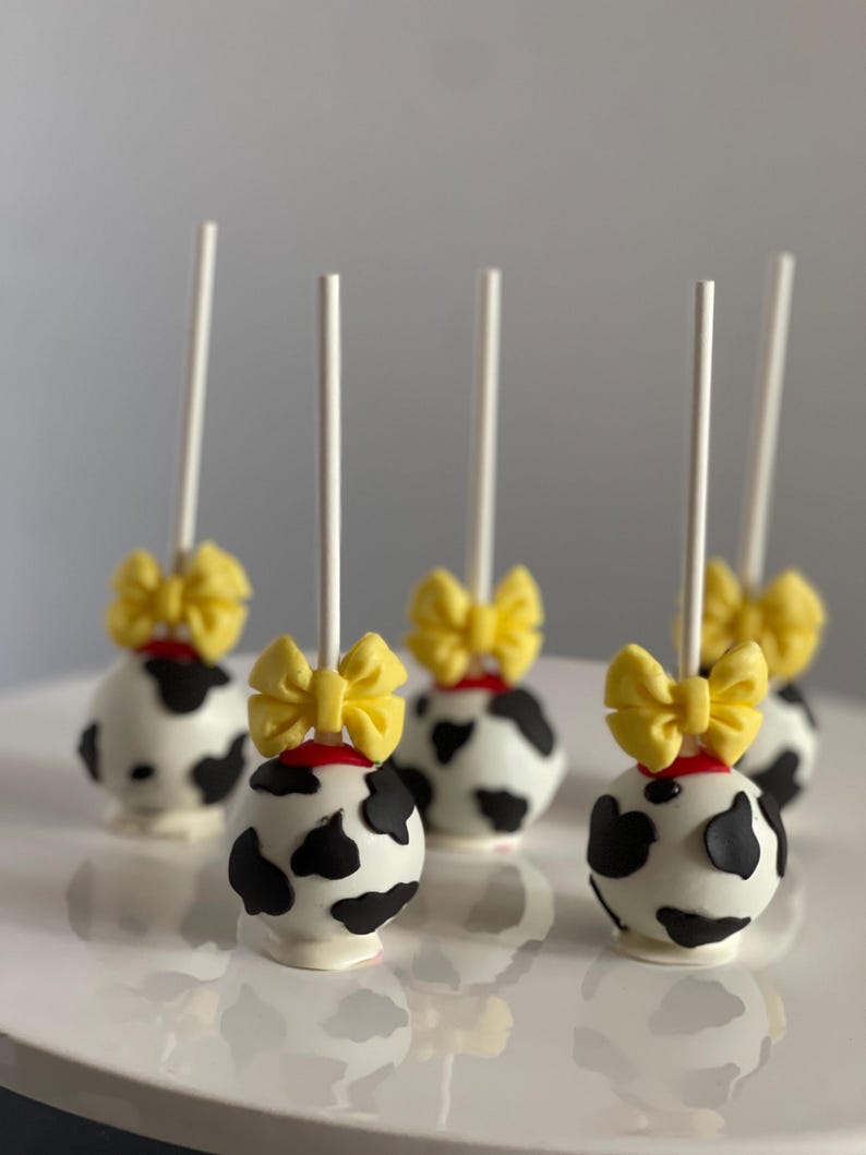 Custom Cakesicles | Birthday | Wedding | Baby Shower | Baptism ...