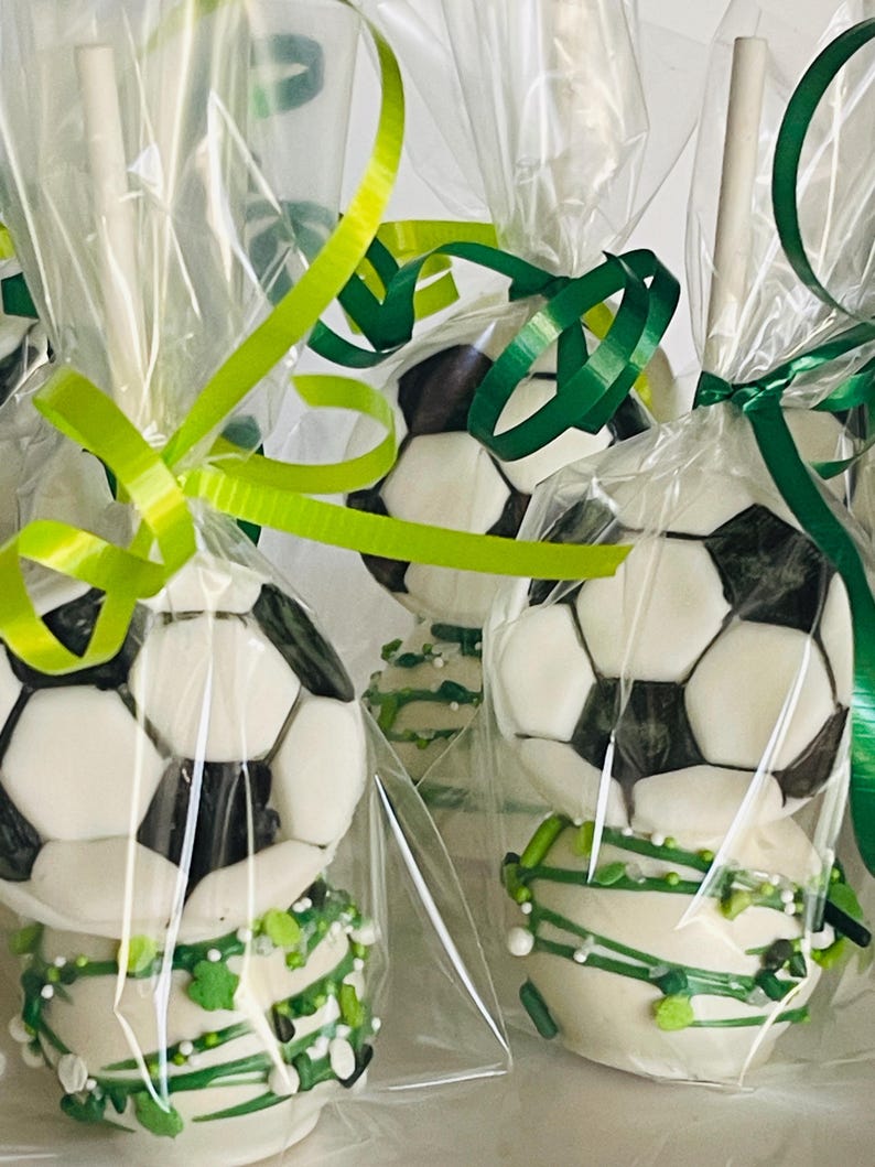 Soccer Ball Cake Pops – Kids Sports Birthday Party Favors, Professional ...