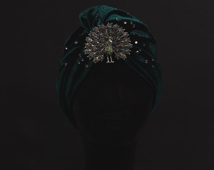 Peacock Emerald Green 1920s Velvet Turban Rhinestones Brooch Hollywood ...