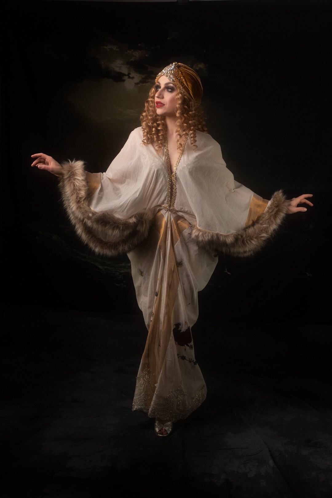 Art Nouveau Creany White Bohemian Fax Fur Mucha 1920 Vintage Style ...