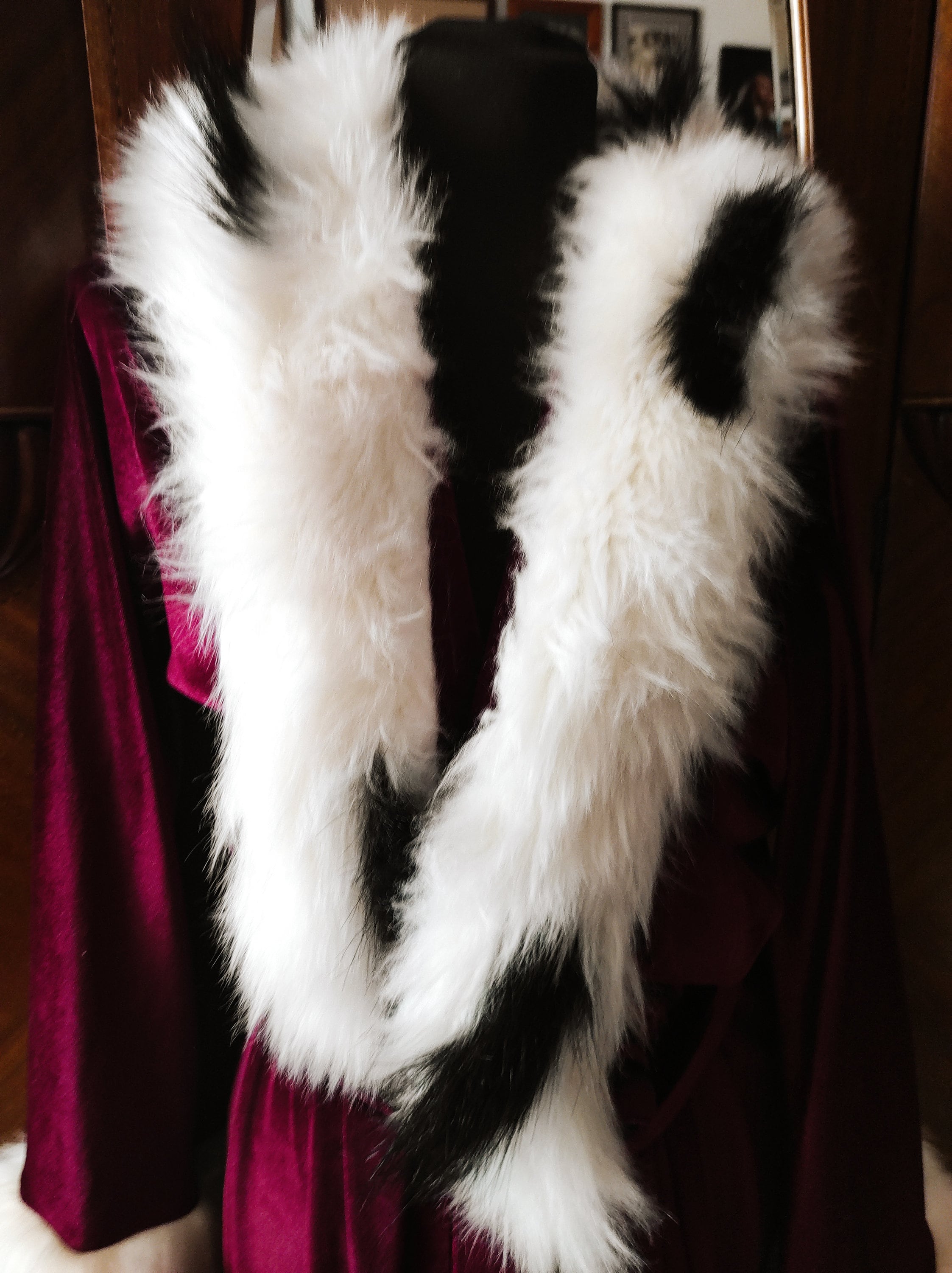 Royal Coat Queen Bordoux Faux Fur Cranial Velvet Gown Color Hollywood ...