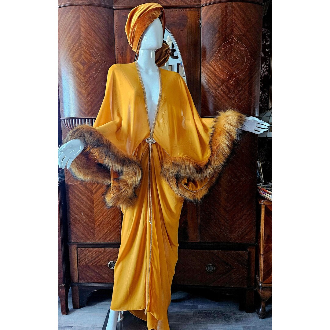 Royal Golden Gown With Turban Fax Fur Mucha 1920 Vintage Style Queen ...