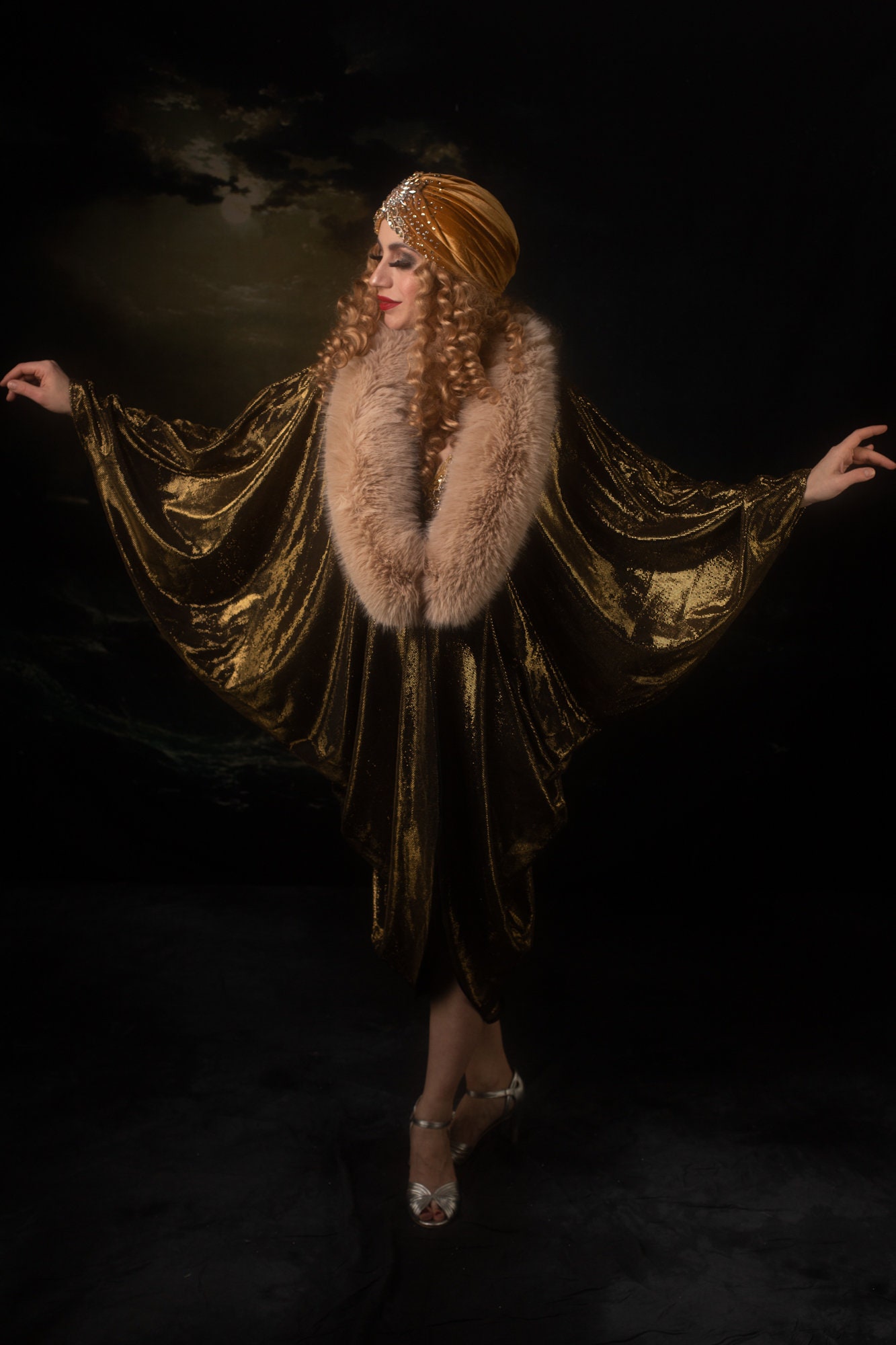 Aristocratic Golden & Beige 1920s Faux Fur Gown Color Hollywood Style ...