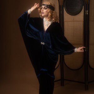 1920s Velvet Gown Navy Deep Blue Hollywood Style Great Gatsby Burlesque ...