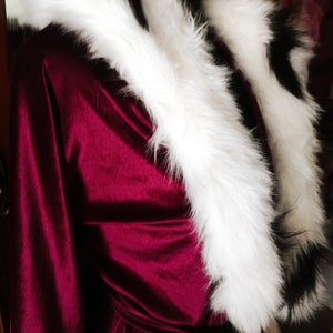 Royal Coat Queen Bordoux Faux Fur Cranial Velvet Gown Color Hollywood ...