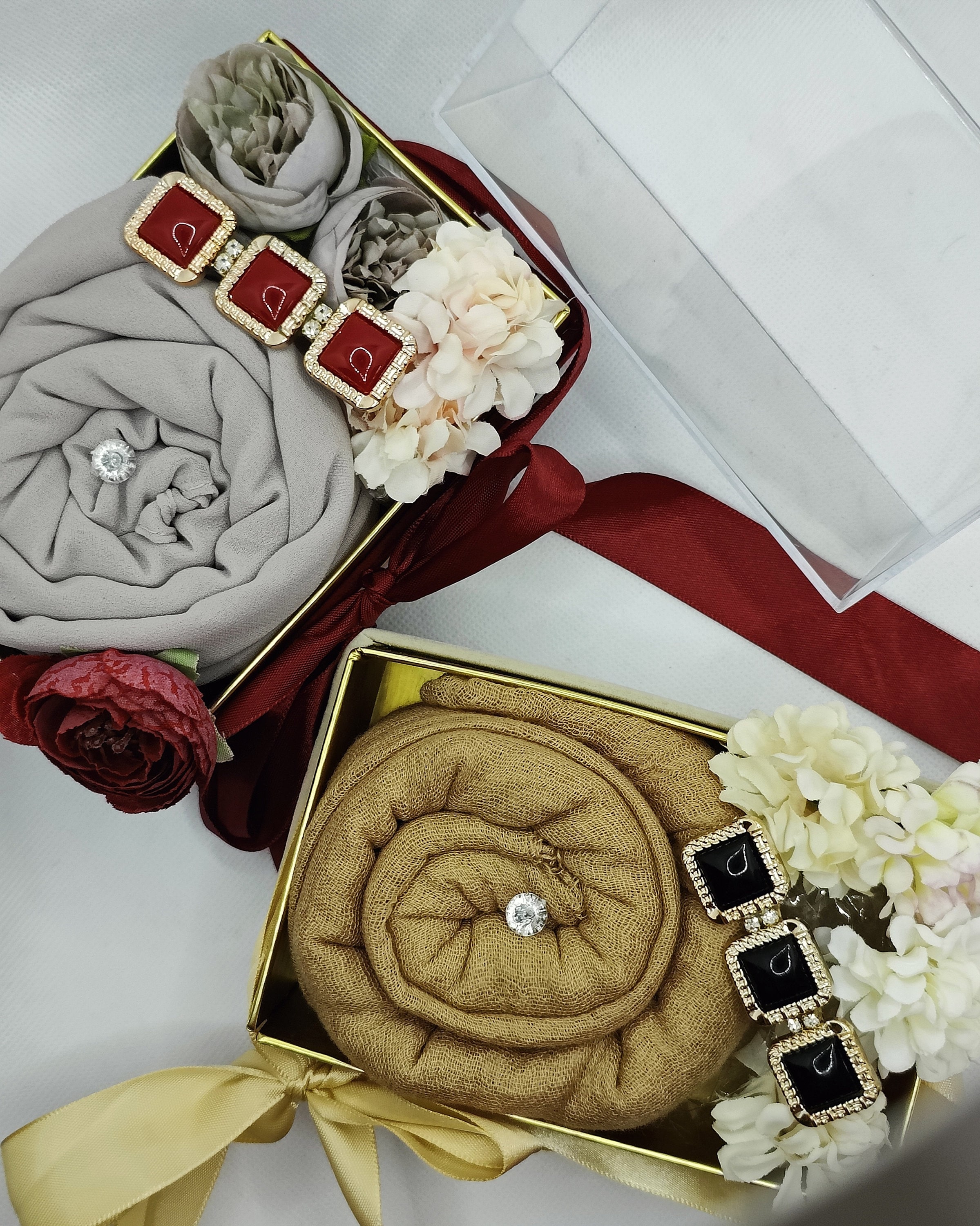 Clear Lid Velvet Hijab Gift Box With Scented Flowers, Personalised ...