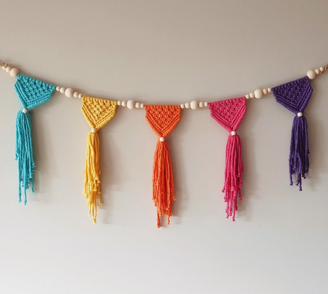 Rainbow Macrame Banner, Baby Shower Backdrop, Nursery Decor, Macrame ...
