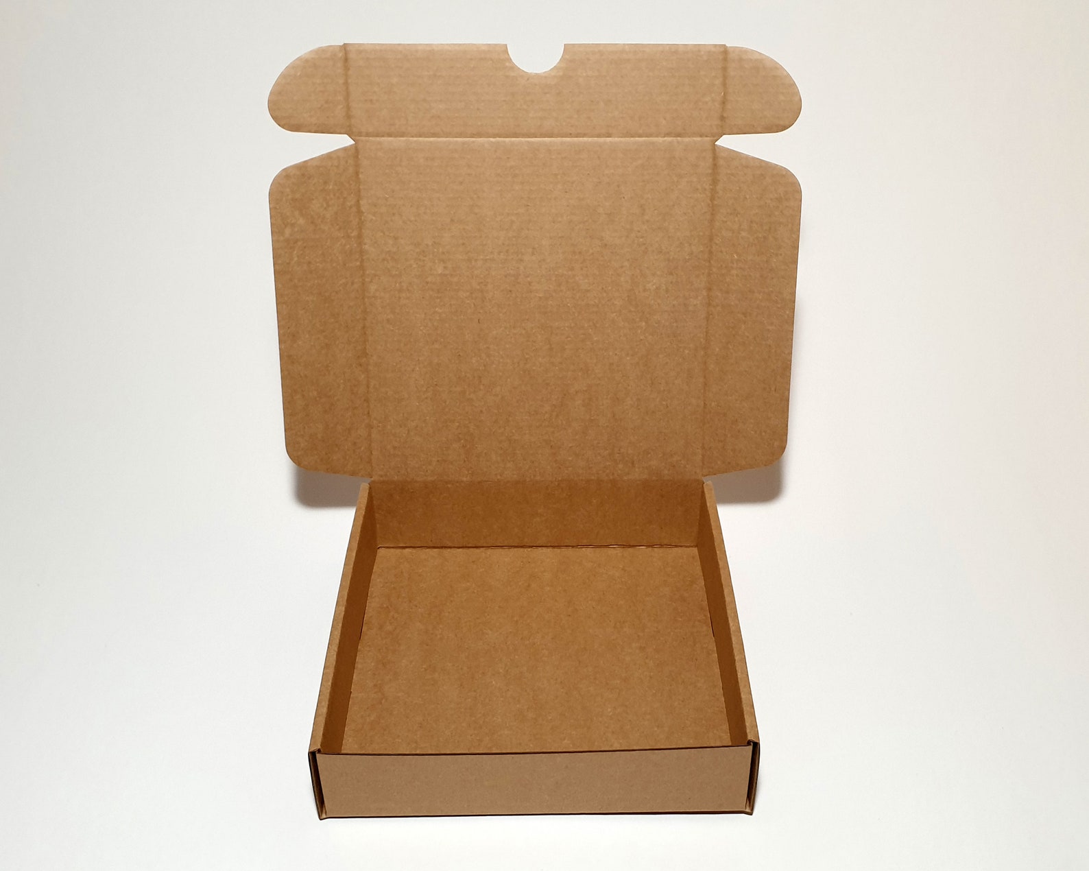 Shipping Boxes With Lid, Made From Cardboard, Durable and Easy to Fold ...