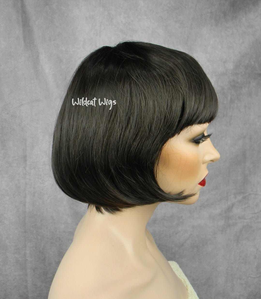 Flapper Wig .. Roaring 20's Wig .. Theater Wig or Costume .. Super Nice ...