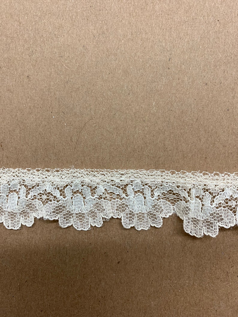 Ecru Floral Gathered Lace, 1 Yard 15 Inches Ecru Gathered Lace ...