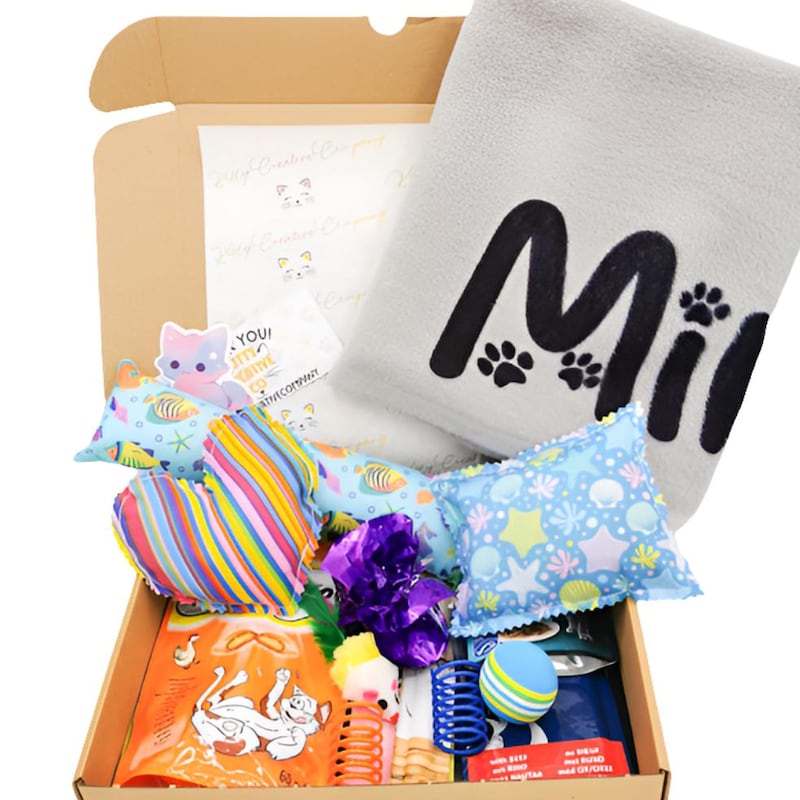 Cat Christmas Gift Hamper - 60+ Gift Ideas for 2026