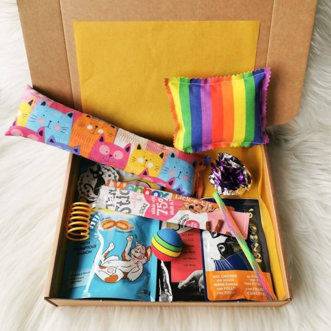 Cat Toy and Treat Gift Box, Cat and Kitten Gift Box, Cat Goodie Box ...
