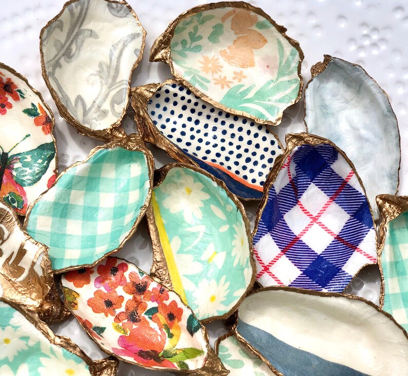 Decoupage Oyster Shell W Hand Painted Gold Leaf Trim Backs Etsy decoupage-oyster-shell-w-hand-painted-gold-leaf-trim-backs-etsy