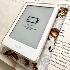 Tiger Kindle Cover With Elastic Closure, Padded Kindle Paperwhite ...