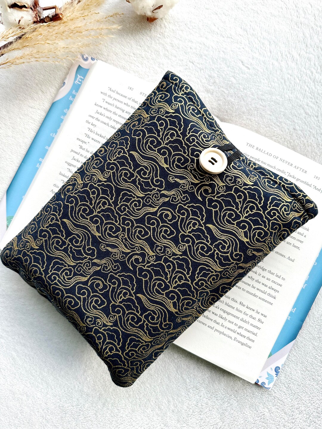 Japanese Book Sleeve, Padded Book Cover, Protector for Books and ...