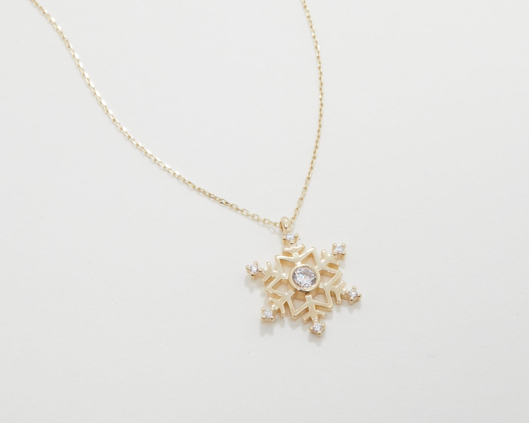 Snowflake Pendant Necklace, 14K Solid Gold CZ Diamond Snowflake ...