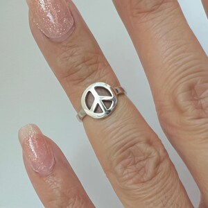 Sterling Silver Peace Sign Toe Ring, Peace Sign Midi Ring, Silver Peace ...