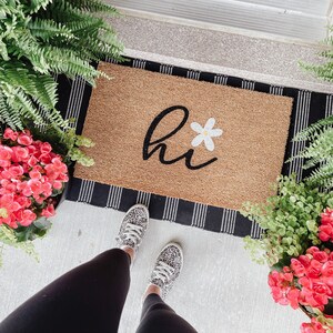 Hi Door Mat With Daisy | Cute Welcome Rug | Spring Door Mat | Daisy ...