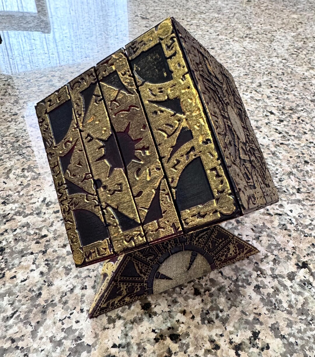 Hellraiser Working Puzzle Box With Spring Loaded Action! Stand Included! ** Limited Edition ...