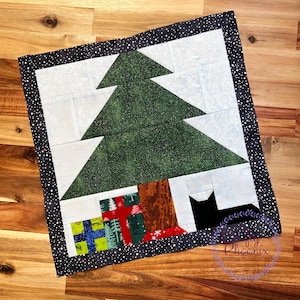 Cat With Christmas Tree PDF Pattern for Mini Quilts, Scrap Fabric ...