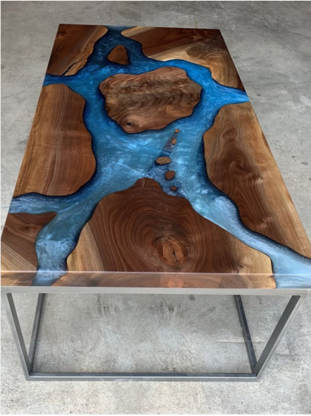 Epoxy Table Top With Star Looks Design / Wooden Furniture Lover Art ...