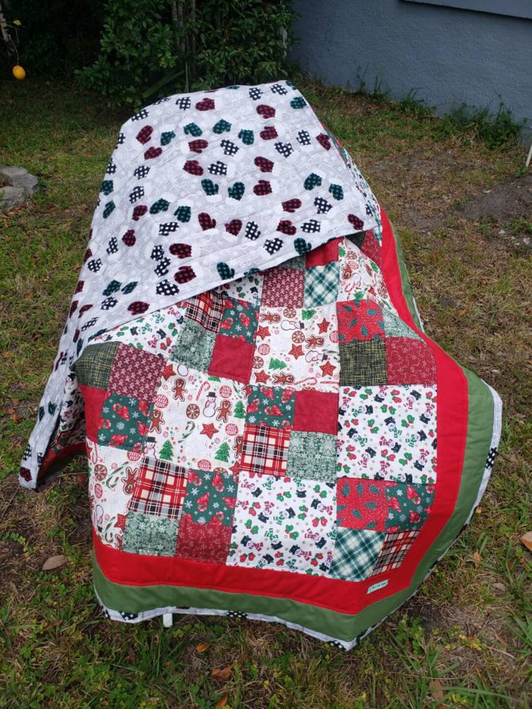 Christmas, Snowmen, Red & Green, Throw Quilt 55" X 62" - Etsy