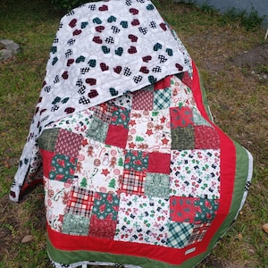 Christmas, Snowmen, Red & Green, Throw Quilt 55" X 62" - Etsy