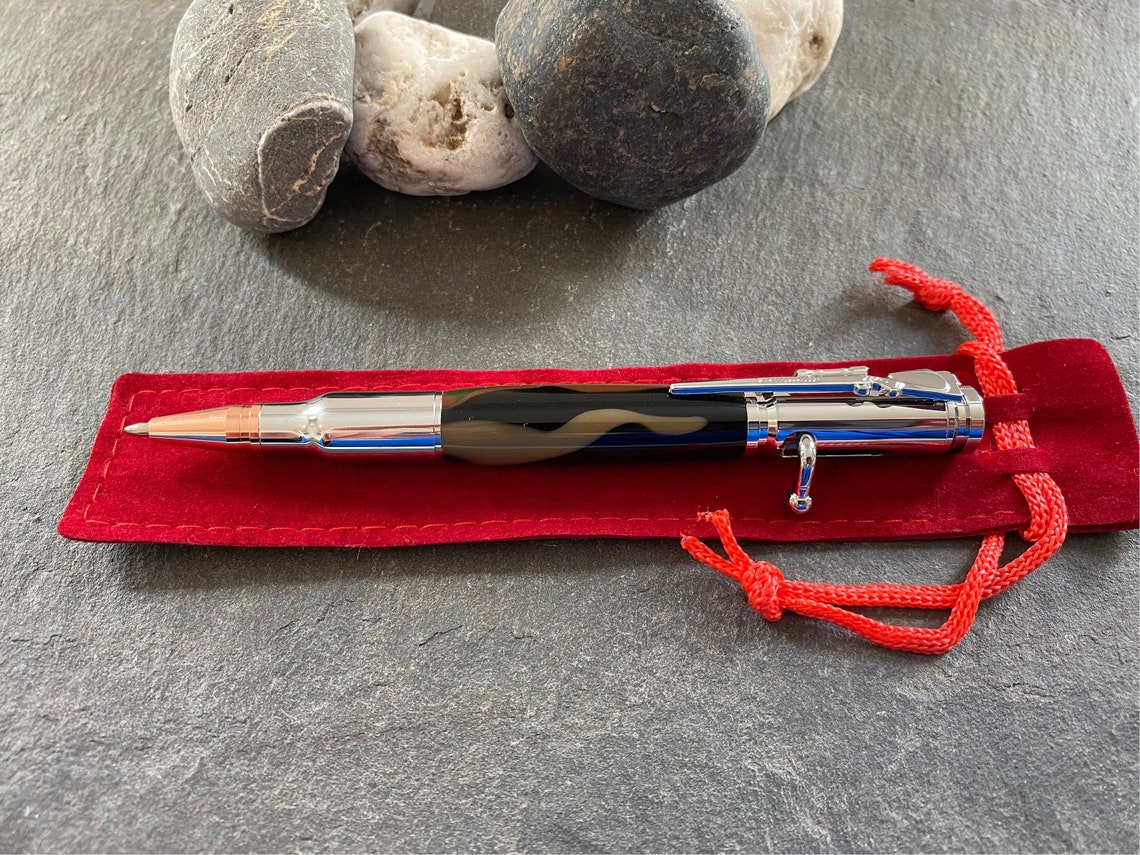Bolt Rifle Action Pen in Chrome Fittings. Woodland Camo Acrylic Body ...