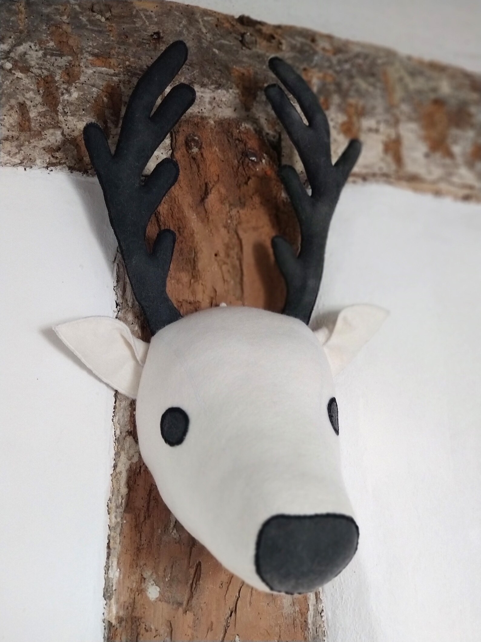 Reindeer Head Wall Mount / Felt Animal Head / Wall Decor / Children ...