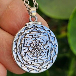 3rd Eye Sri Yantra Chakra Pendant Necklace Geometric 3rd Eye Astral ...
