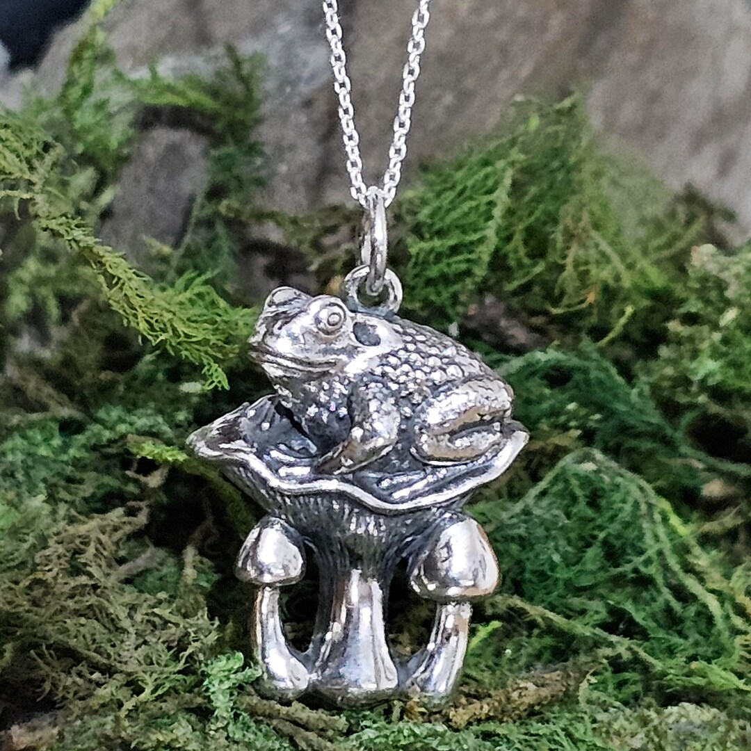 Lucky Toad Mushroom Pendant Necklace Toadstool Trace Chain 925 Sterling ...