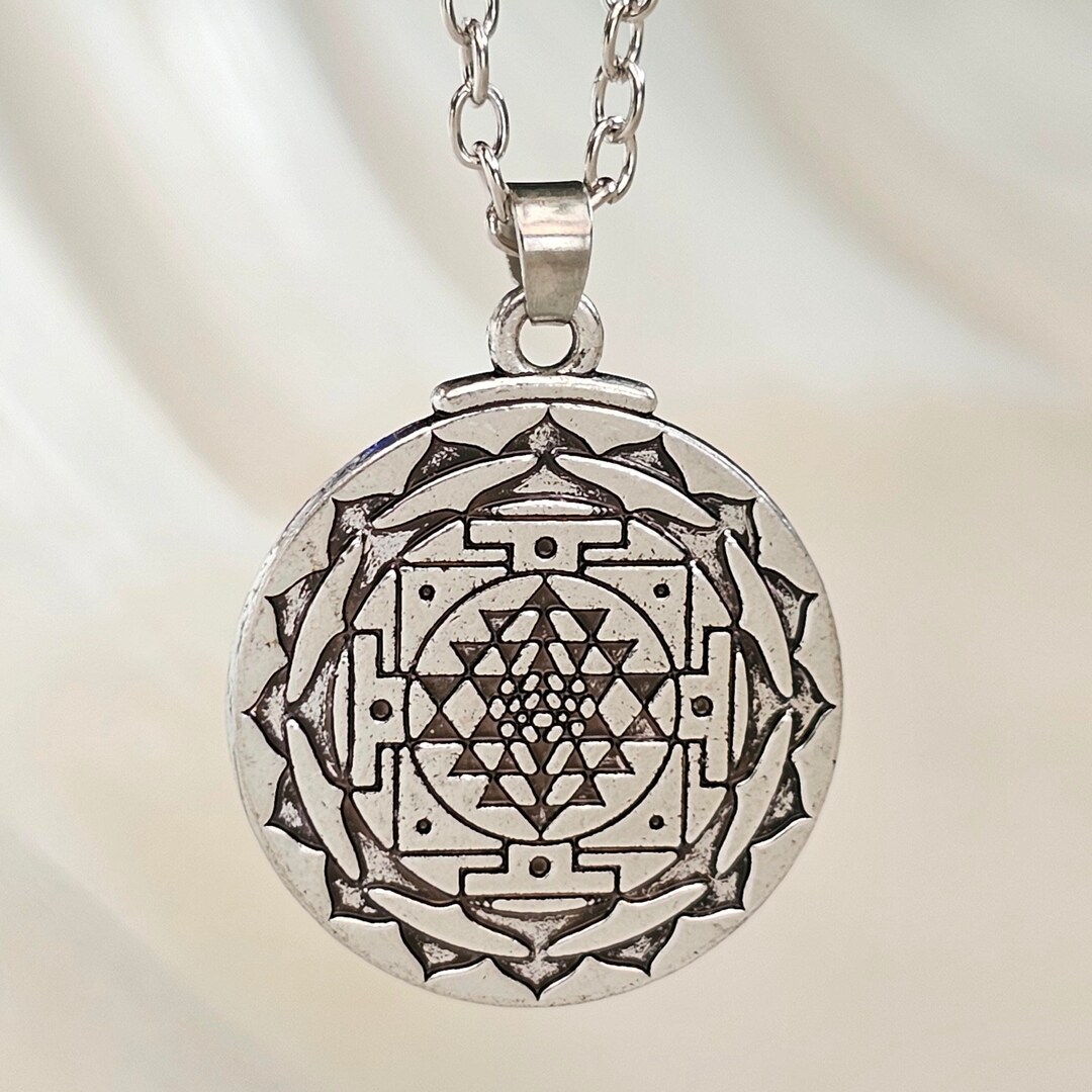 3rd Eye Sri Yantra Chakra Pendant Necklace Geometric 3rd Eye Astral ...