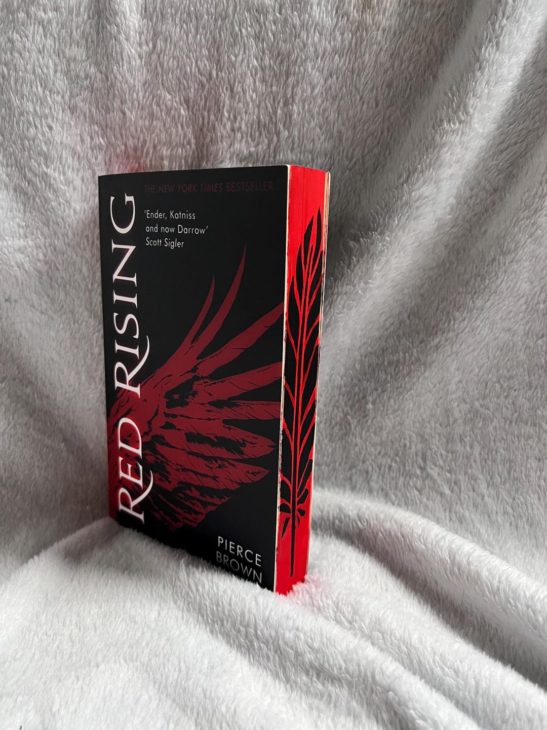 Red Rising: Hand Painted Sprayed Edges, Fantasy Series, Sprayed Edges ...