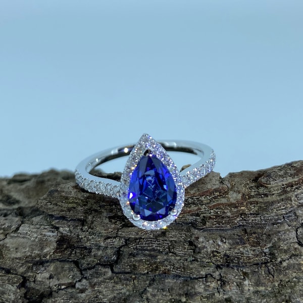 Blue Halo Ring - Etsy