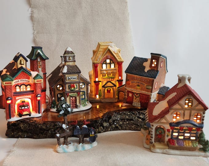 Vintage 5 Piece Light-up Ceramic Christmas Village , Christmas Holiday ...
